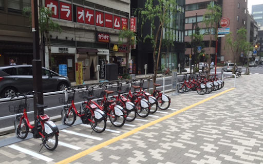 B2-02.柳通り(東京スクエアガーデン前) Yanagi-dori St. (In front of TOKYO SQUARE GARDEN ...